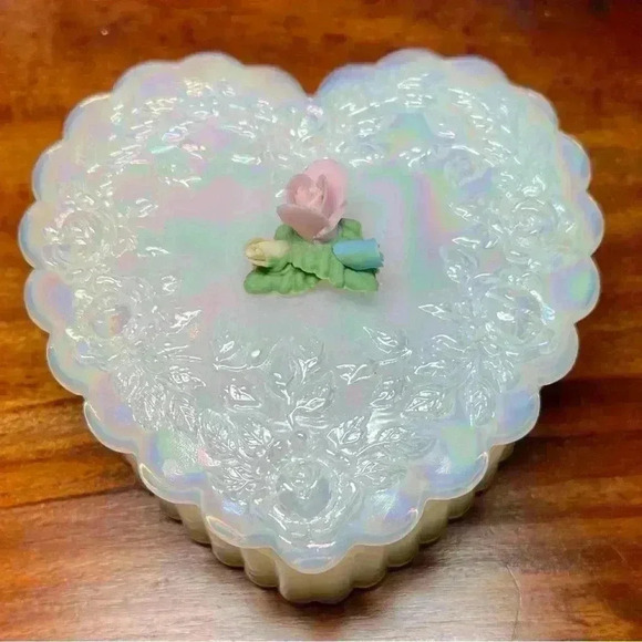 Fenton | Accents | Vintage Fenton Iridescent Art Glass Heart Shaped ...